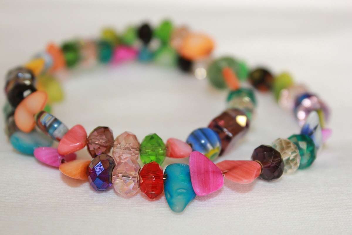 Guide to Wearing Bracelets - Did You Know Fashion